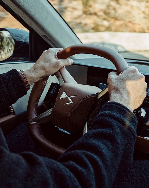 DS N°8 | SUV Électrique | DS Automobiles FR